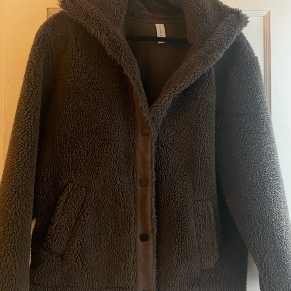 Varley | Jackets & Coats | Barley Brown Shearling Jacket | Poshmark
